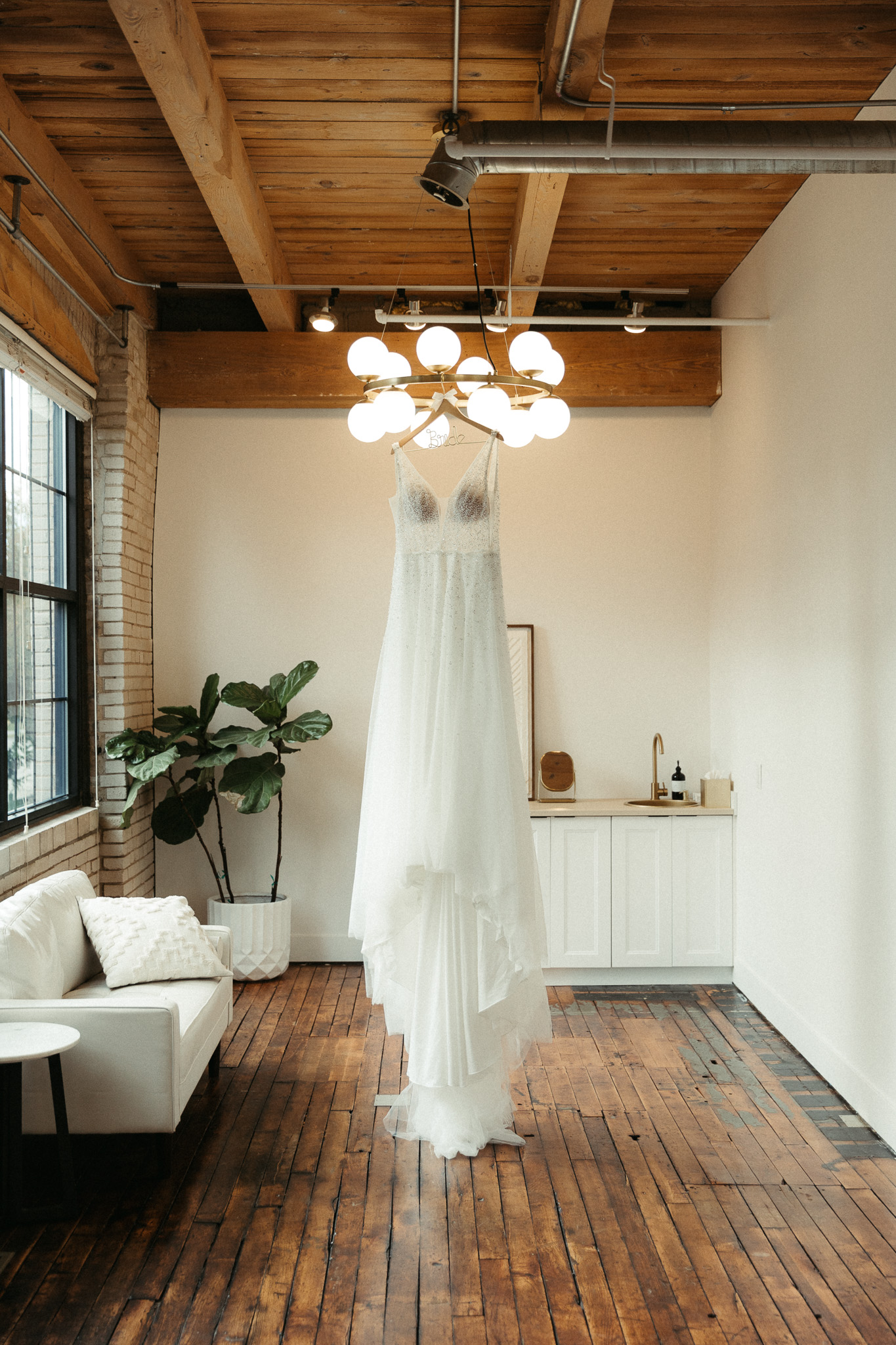 Baker Lofts Wedding Photos, Holland Michigan - sollunaphotography.com