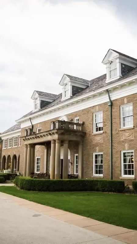 Most Unique Wedding Venues in Michigan for 2025 - sollunaphotography.com